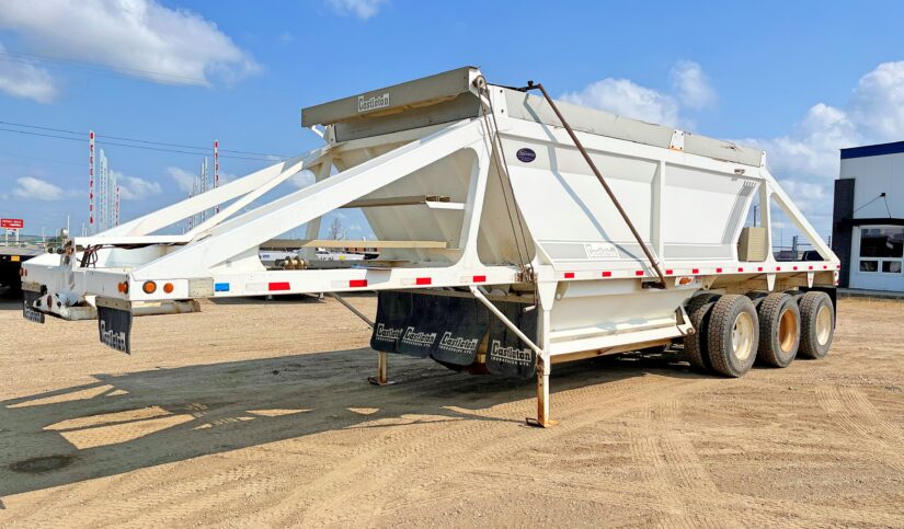 2009 Castleton Clamshell Belly Dump - Hayworth Equipment Sales